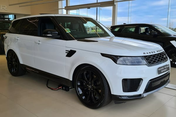 Essendon Land Rover | Land Rover Retailer in Essendon Fields VIC, Australia