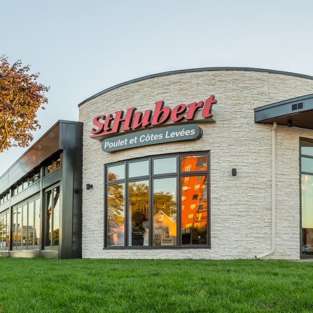 St-Hubert Hull (Gatineau) Restaurant & Bar | Dining Room | Takeout ...