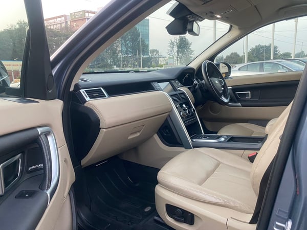 About Land Rover Shakti Auto Cars