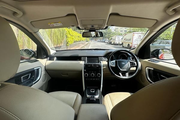 Land Rover Navnit Motors | Retailer | Mumbai, IN