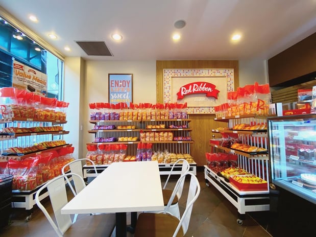 Red Ribbon Bakeshop - Cakes & Pastries - 65-02 Roosevelt Ave | Filipino ...