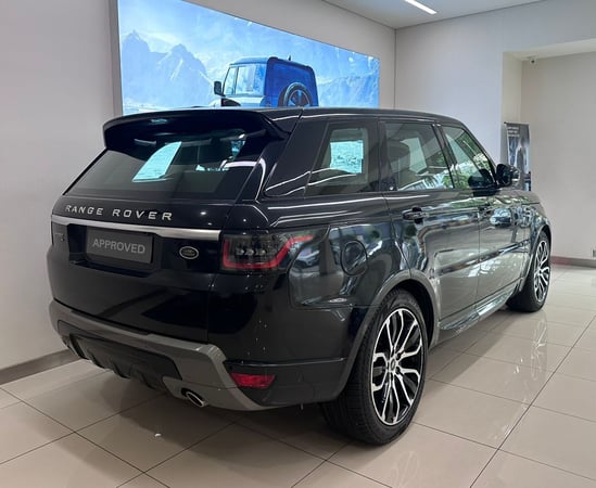 Land Rover Navnit Motors | Retailer | Mumbai, IN