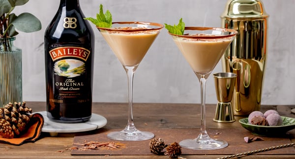 Baileys Mint Chocolate Martini Recipe with Baileys Original Irish Cream ...