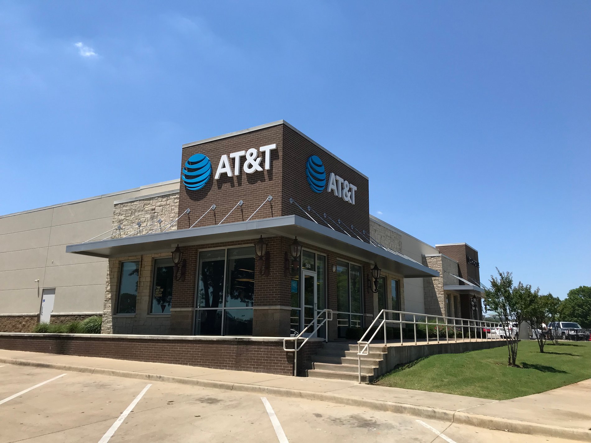 Broadway Square Mall Store – Apple iPhone 12 and Samsung Devices Tyler ...