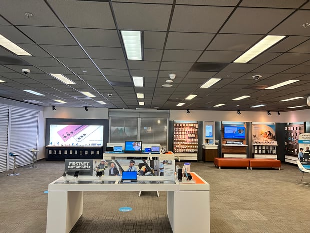 AT&T Centennial Gateway | Cell Phones, Wireless Plans & Accessories ...