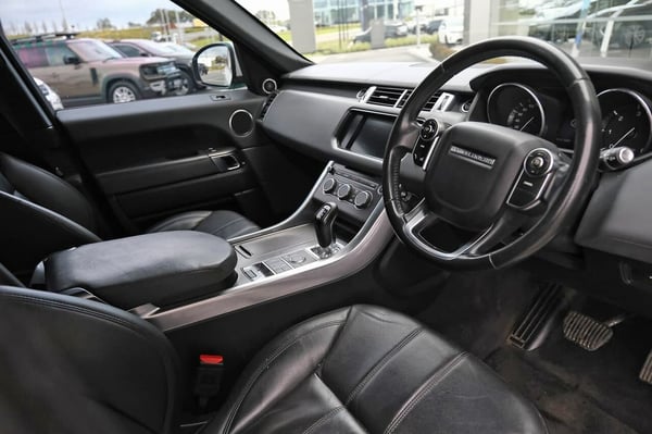 Essendon Land Rover | Land Rover Retailer in Essendon Fields VIC, Australia