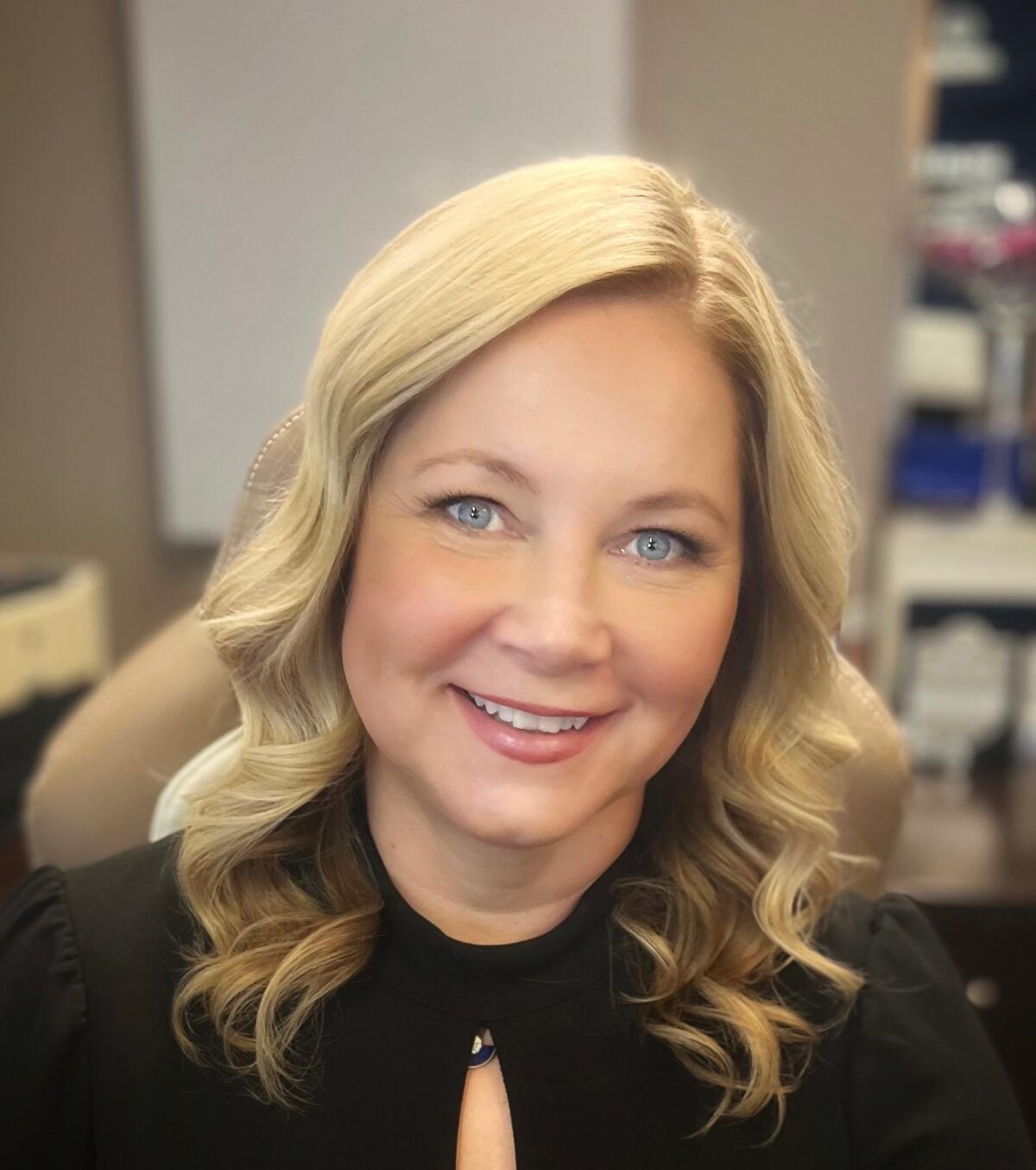 Cristine Toczek – Allstate Car Insurance Agent in Worth, IL