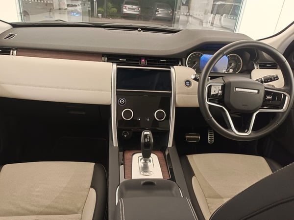 Land Rover Amp Motors | Retailer | Jaipur, IN