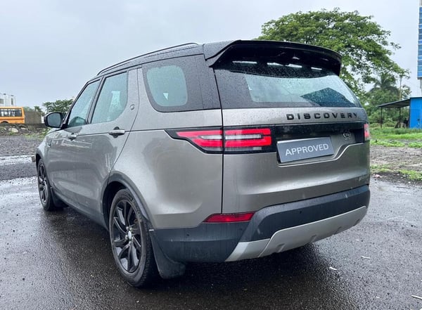 Land Rover Navnit Motors | Retailer | Mumbai, IN