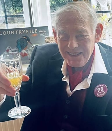 John Huckstep's Instagram, Twitter & Facebook on IDCrawl