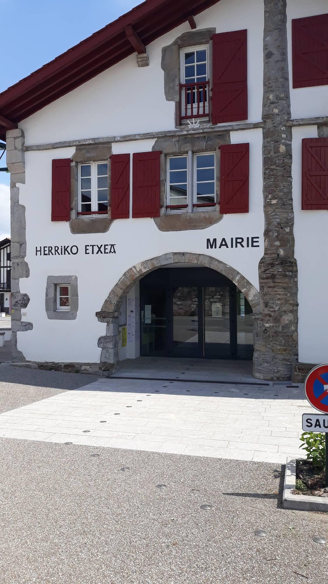 La Poste Agence Communale LARRESSORE Mairie (64480) - La Poste