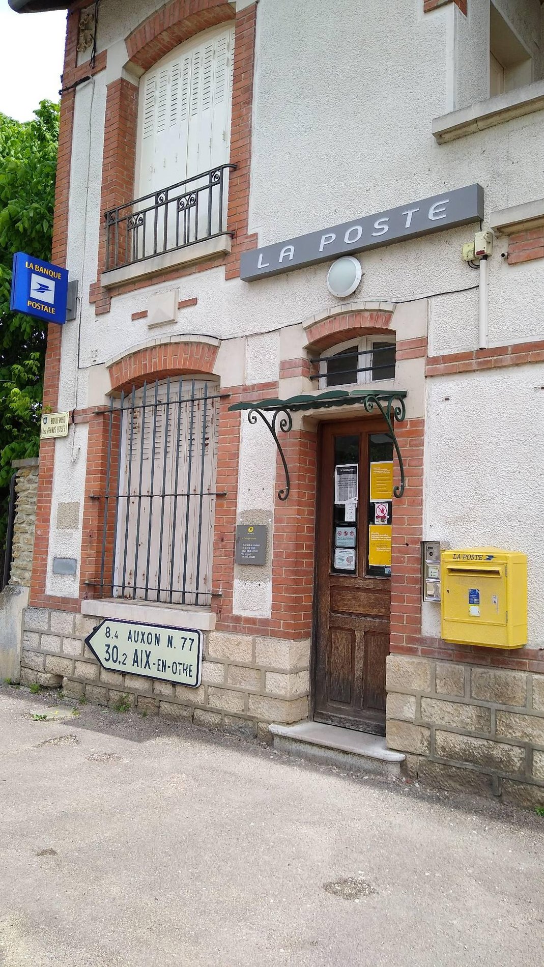 La Poste ERVY LE CHATEL (10130) - La Poste