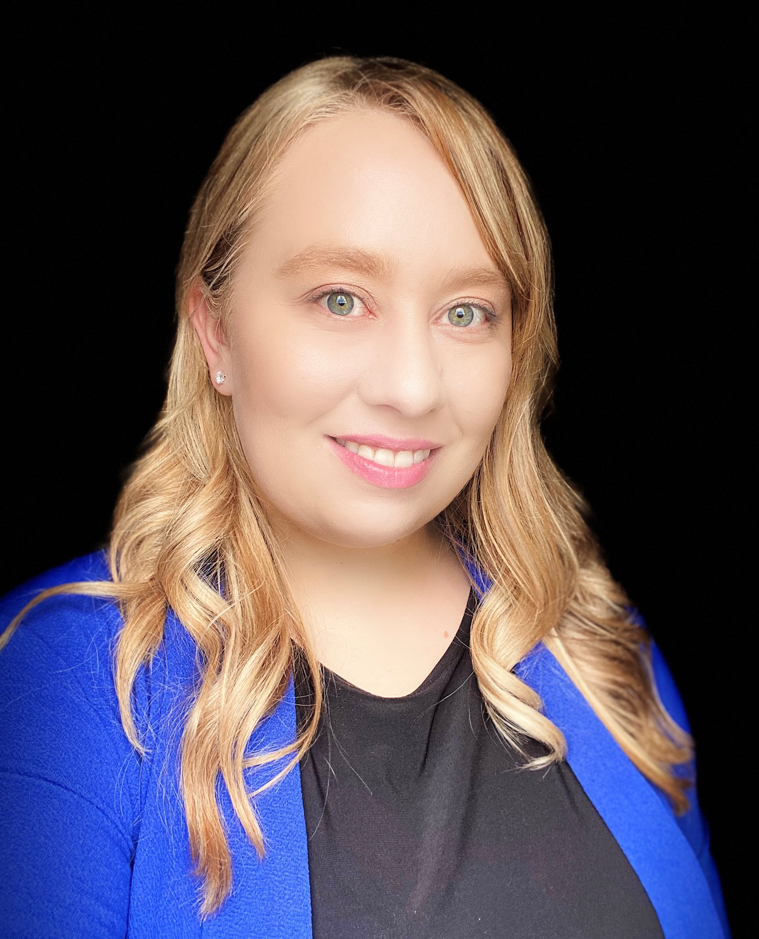 Leanne Hall's Instagram, Twitter & Facebook on IDCrawl