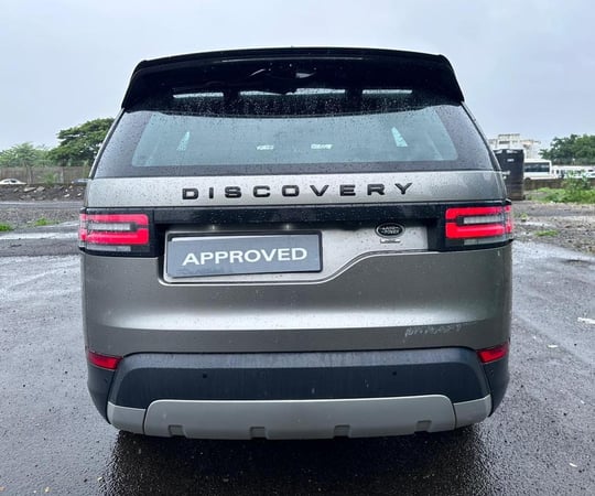 Land Rover Navnit Motors | Retailer | Mumbai, IN