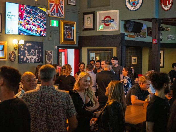Elephant & Castle Penn Ave | Elephant & Castle Pub & Restaurant ...