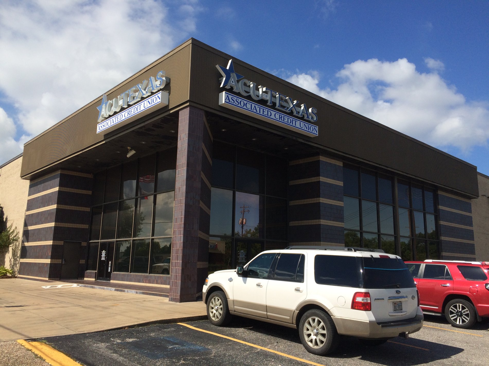 Associated Credit Union of Texas - La Marque