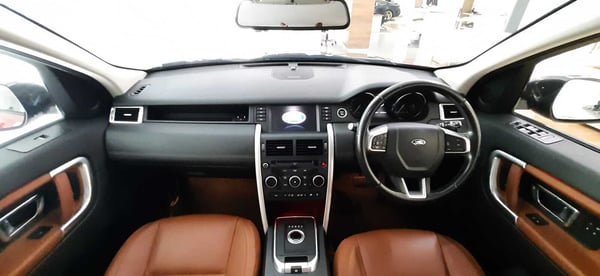 About Land Rover Navnit Motors