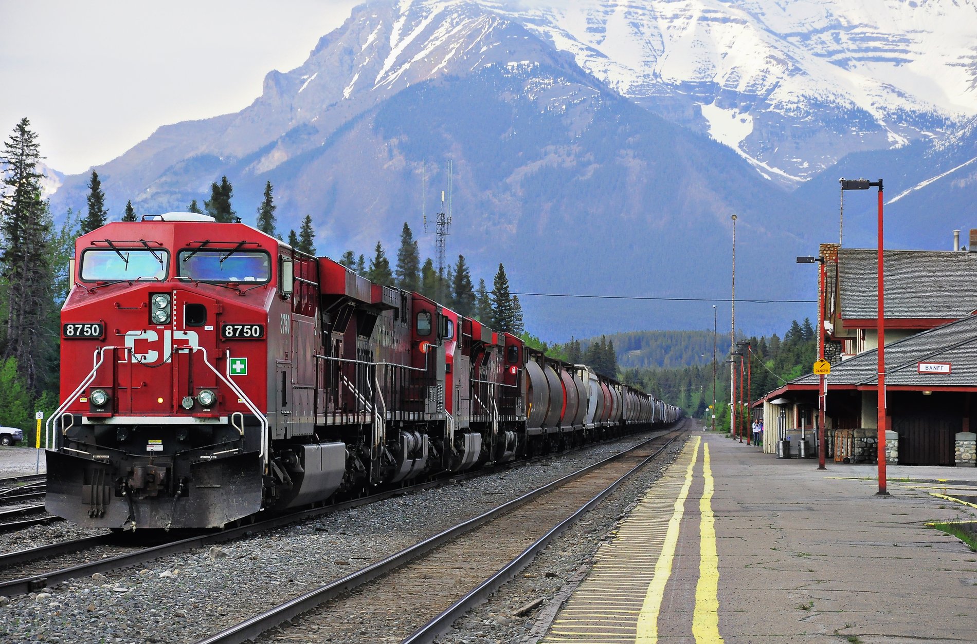 New & Used Commercial Trucks for Sale / Rent in Calgary, AB