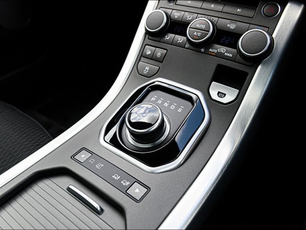 【公式】ランドローバー箕面 | ランドローバー正規ディーラーウェブサイト