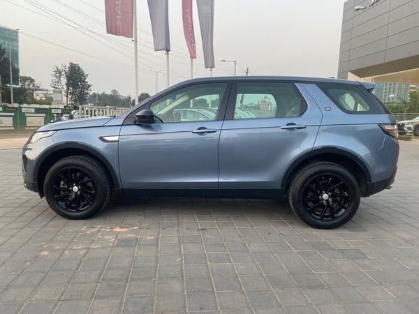 About Land Rover Shakti Auto Cars