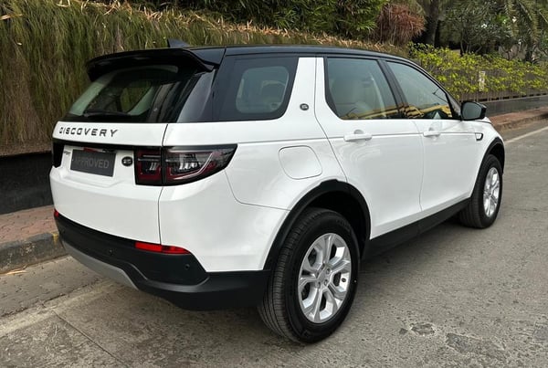 Land Rover Navnit Motors | Retailer | Mumbai, IN