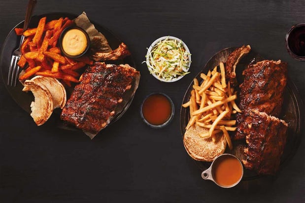 St-Hubert Moncton Restaurant & Bar | Dining Room | Takeout | Delivery ...