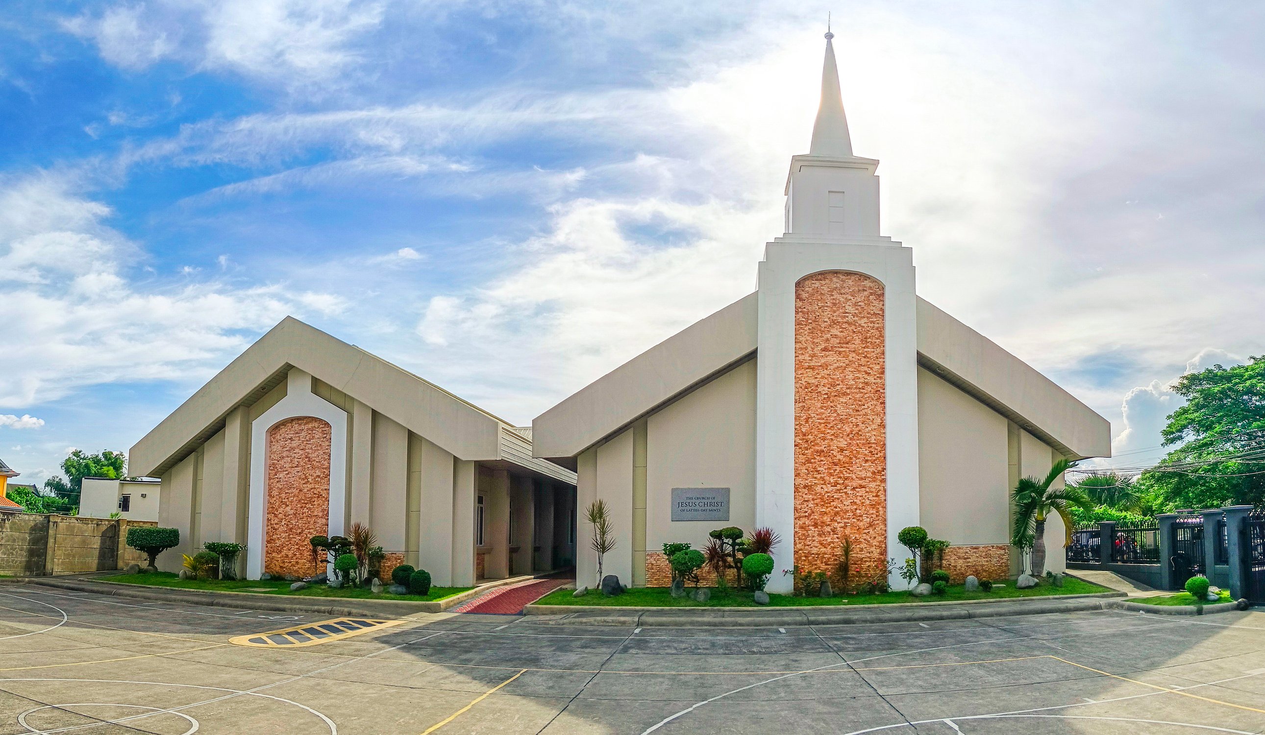 Christian Church in Malasiqui, Pangasinan | Gen Aguinaldo Street ...