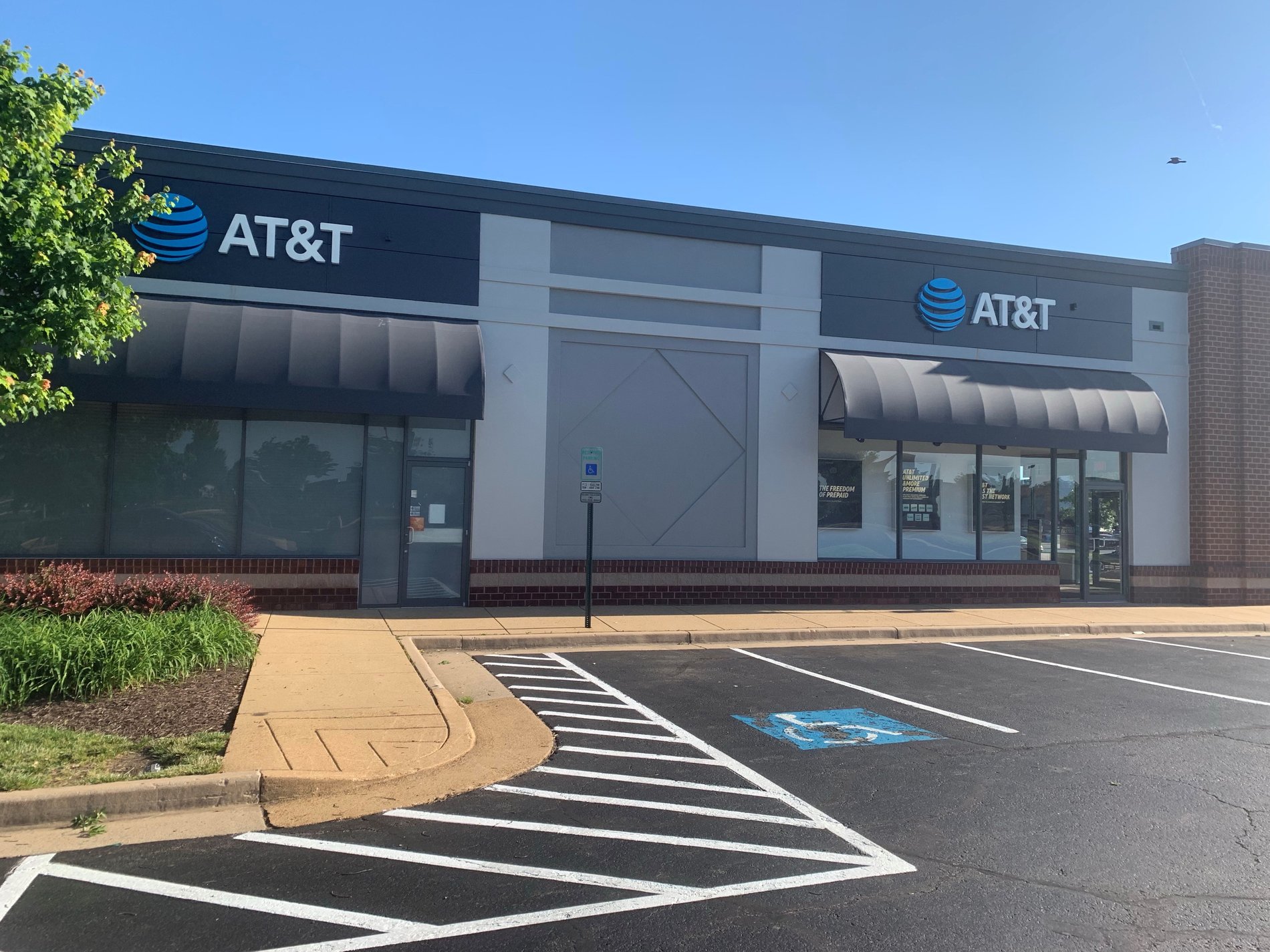 AT&T Store - Potomac Yard - Alexandria, VA – iPhone & Samsung Deals!