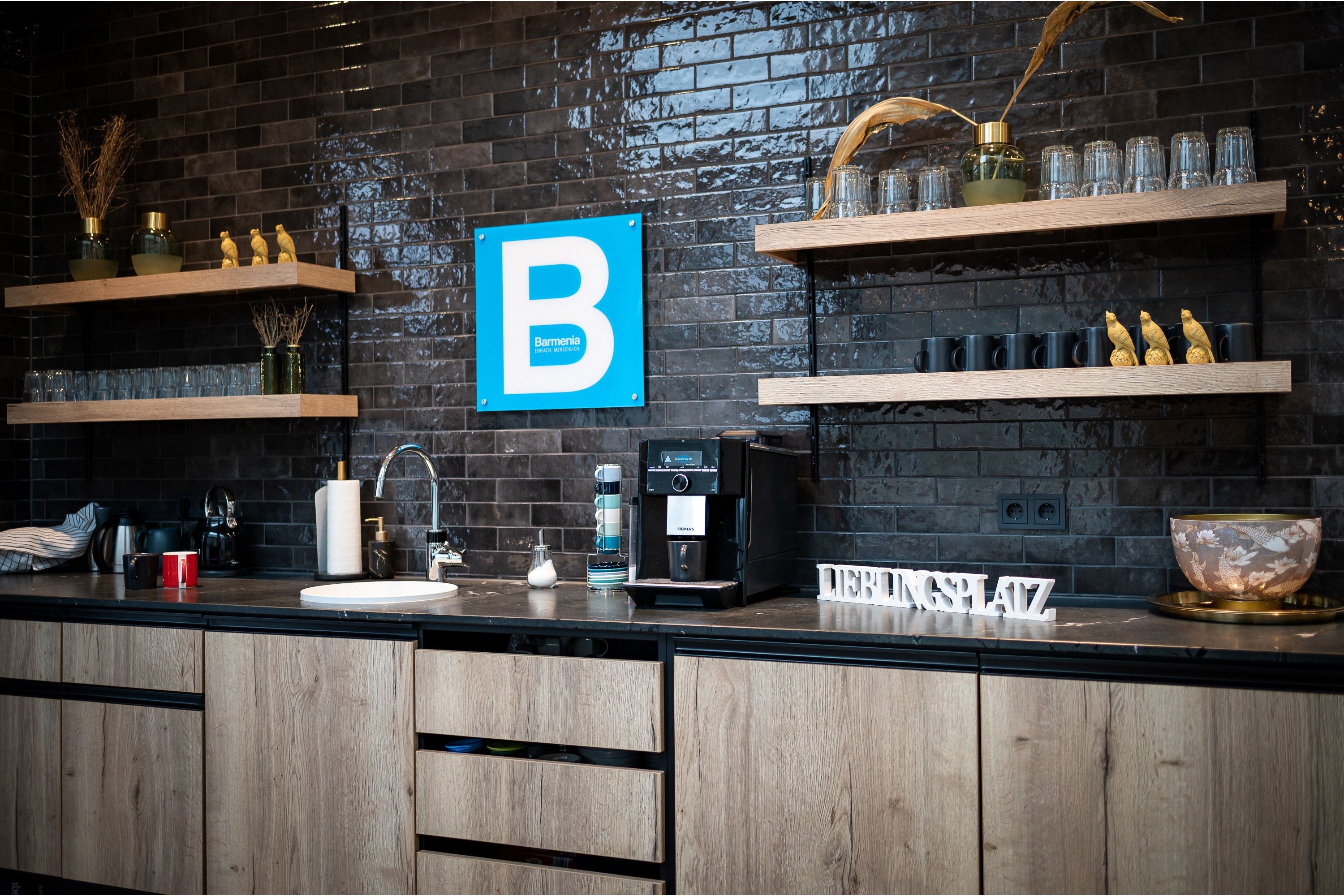 Barmenia Versicherungen Wuppertal, Barmenia-Allee 1- Kontakt: 0202 248500