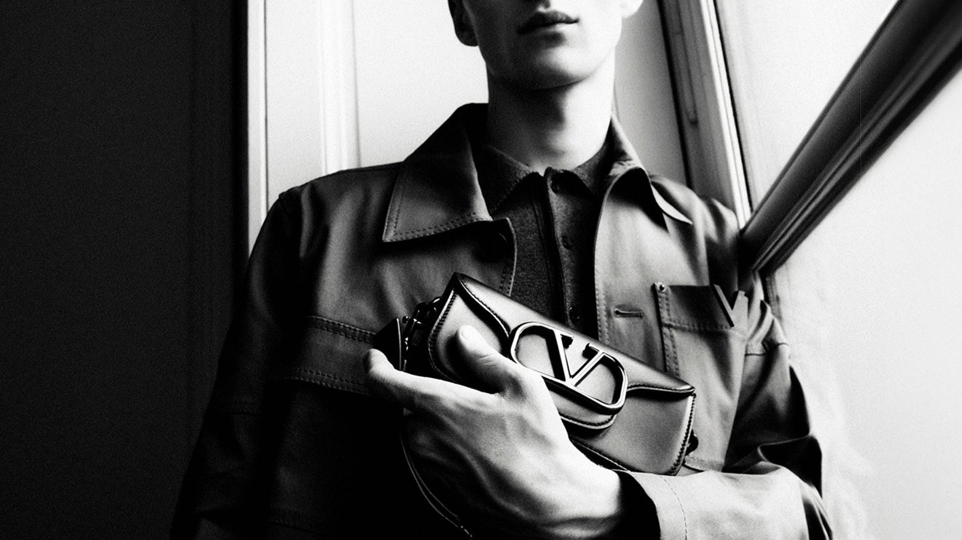 Valentino Hong Kong Landmark Man Women And Men Collections Clothing Bags Shoes And